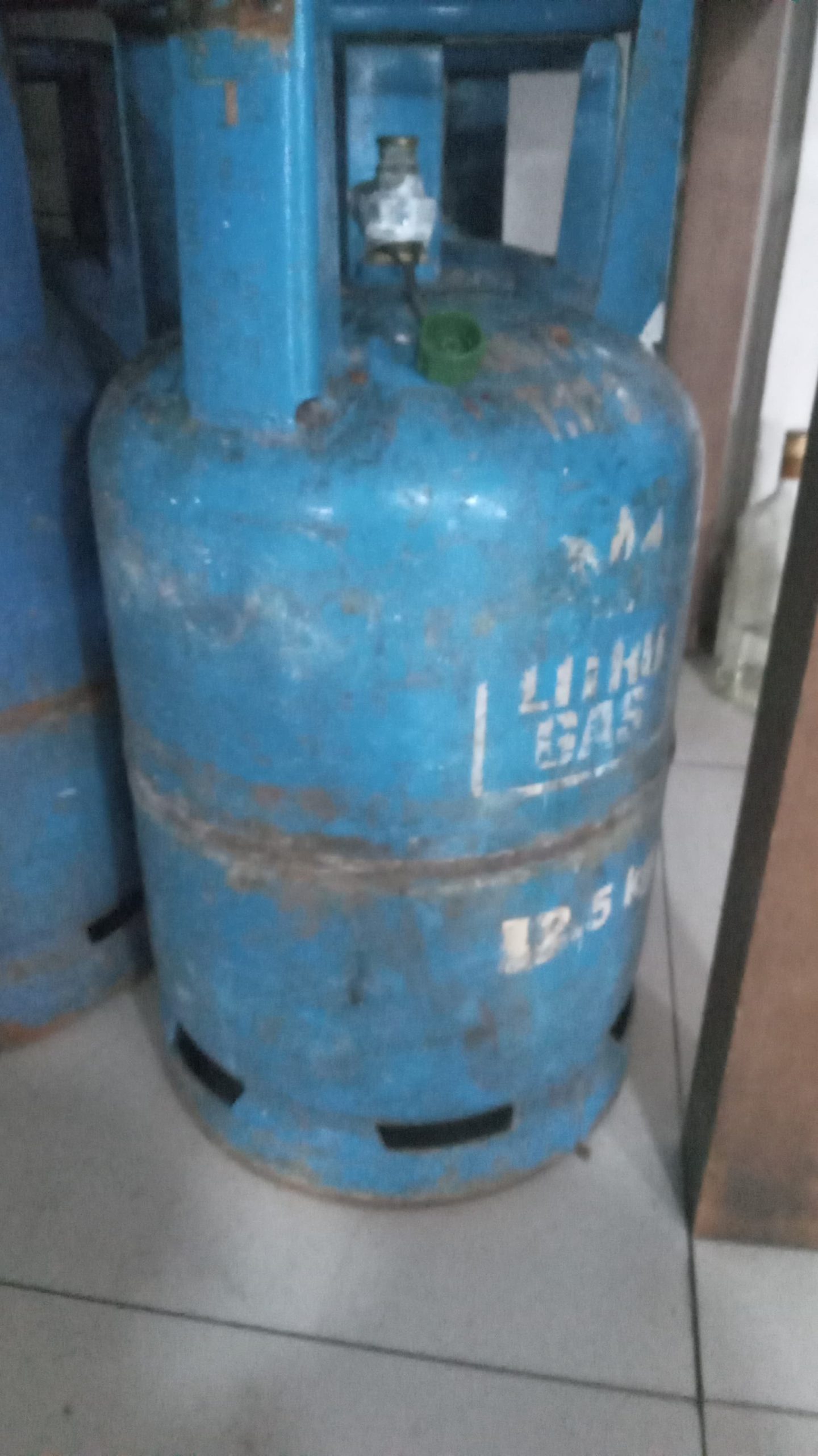 2 Gas Cylinders For Sale!!! - MMarket